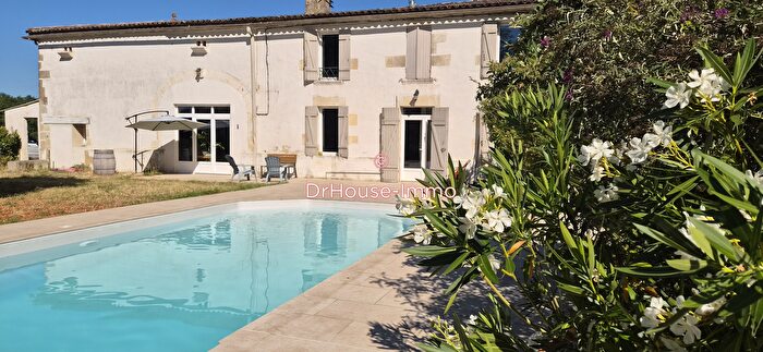 Maison 10 pièces à Saint-Félix-de-Foncaude, à vendre