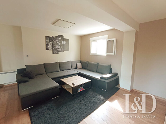 Maison à vendre - Thorigny-sur-Oreuse - 5 pièces - 4 chambres