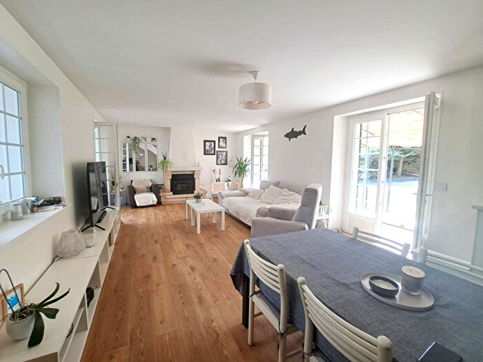 Maison à vendre - Valmondois - 6 pièces - 4 chambres