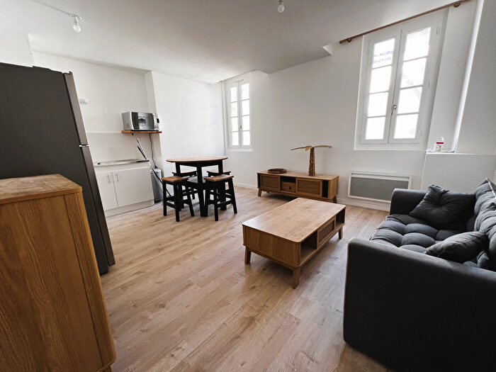 Appartement 2 pièces à louer - Bordeaux, Capucins, Saint-Michel