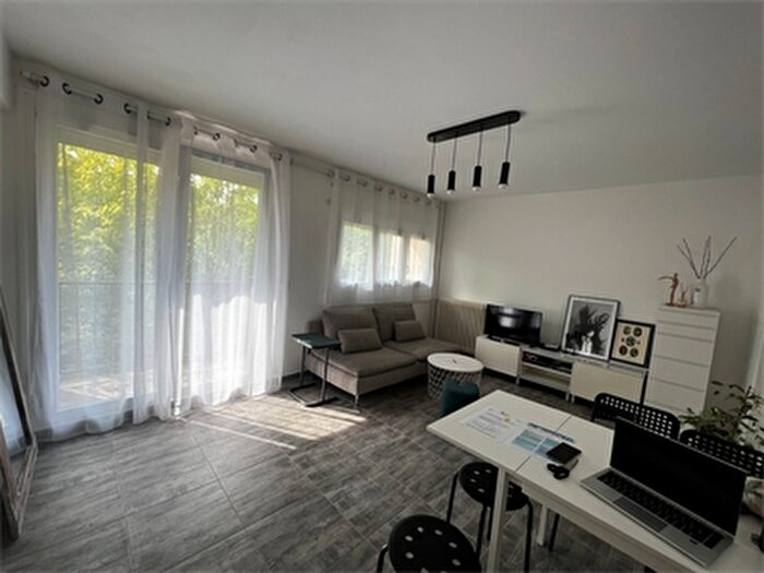 Appartement à louer - Chelles, Chelles Sud, Grande Prairie, Bords de Marne - 3 pièces - 2 chambres