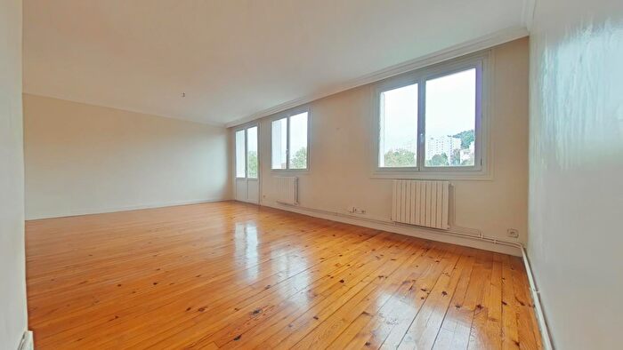 Appartement à louer - Saint-Étienne, Centre-ville, Peuple, Chavanelle - 3 pièces - 2 chambres