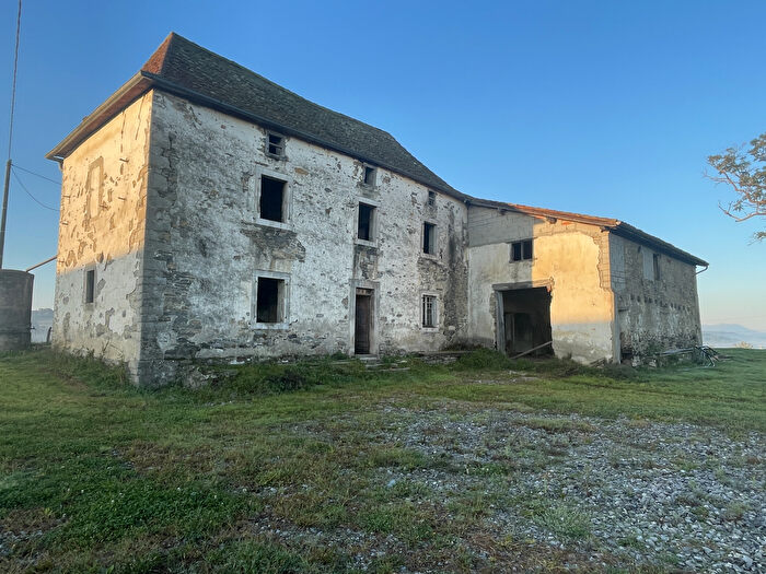 Maison à vendre - Domezain-Berraute - 11 pièces - 7 chambres