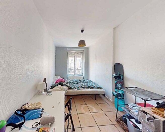 Appartement à louer - Guillotière, Lyon ème arrondissement - 3 pièces - 6 chambres