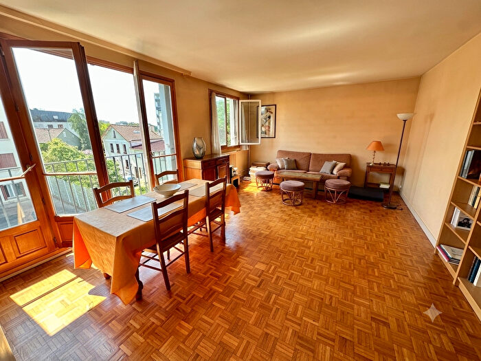 Montreuil, Signac, Mûrs à Pêches : Appartement 3 pièces à vendre