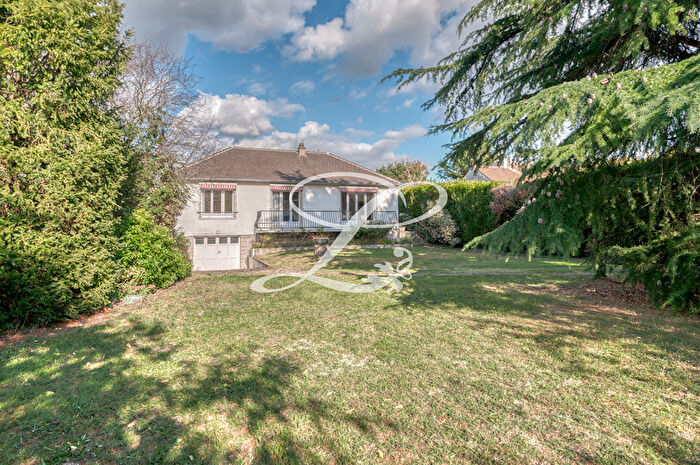 Maison à vendre - Le Mesnil-le-Roi - 5 pièces - 3 chambres