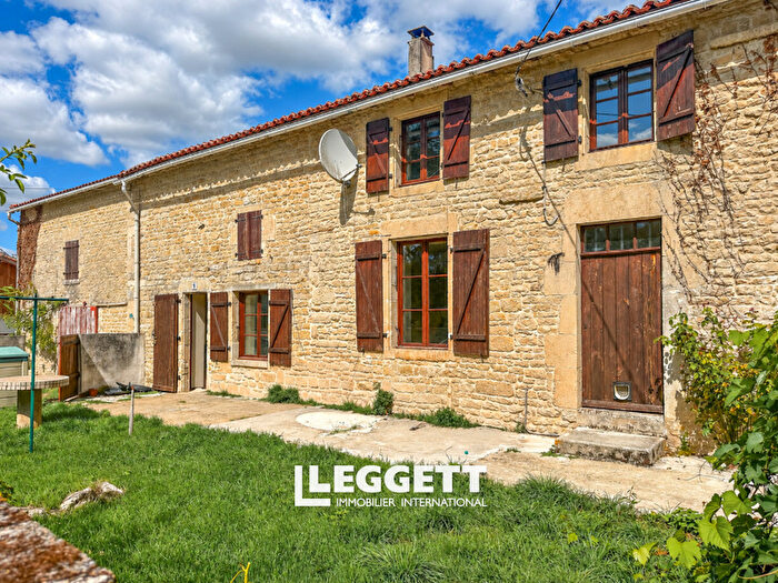 Saint-Georges-de-Longuepierre - Maison 4 pièces à vendre