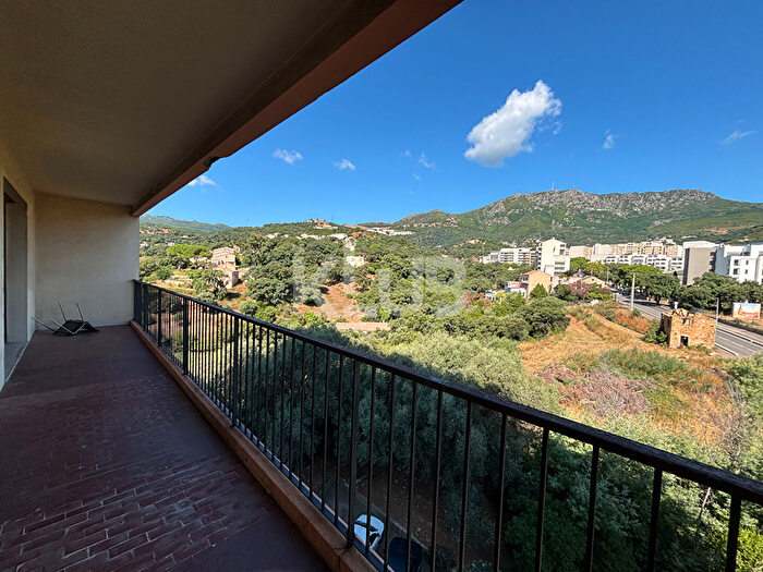 Appartement à vendre - Bastia, Lupino - 3 pièces - 2 chambres