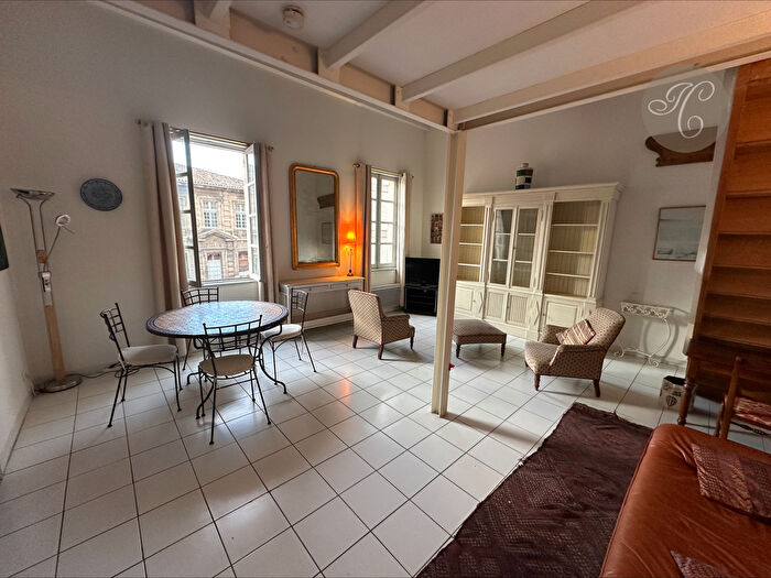 Appartement à louer - Avignon, Palais des Papes, Zone Piétonne - 2 pièces - 1 chambre