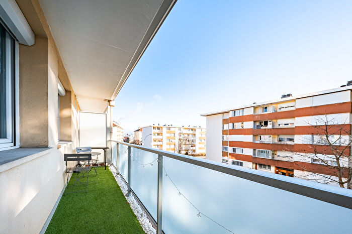 Appartement à vendre - Chenôve, Chenôve - 3 pièces - 2 chambres