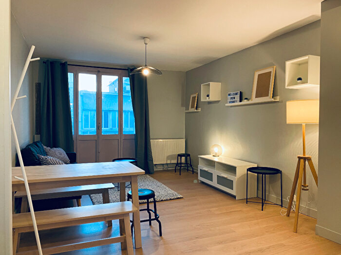 Appartement à louer - Lyon e , Etats Unis - 4 pièces - 3 chambres
