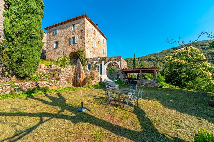 Maison à vendre - Les Vans - 6 pièces - 4 chambres