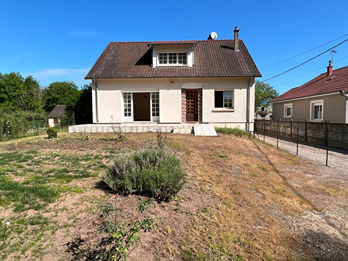 Maison 6 pièces à Neuvy, à vendre