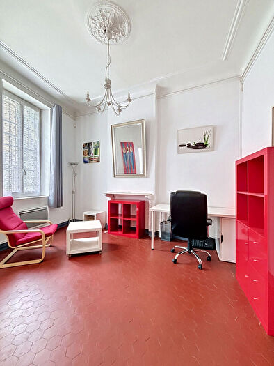Appartement 1 pièce à Marseille e, Cinq Avenues, à louer