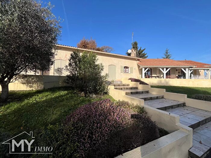 Maison à vendre - Pineuilh - 6 pièces - 4 chambres