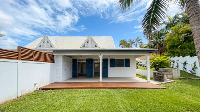 Maison 5 pièces à Baie-Mahault, à louer