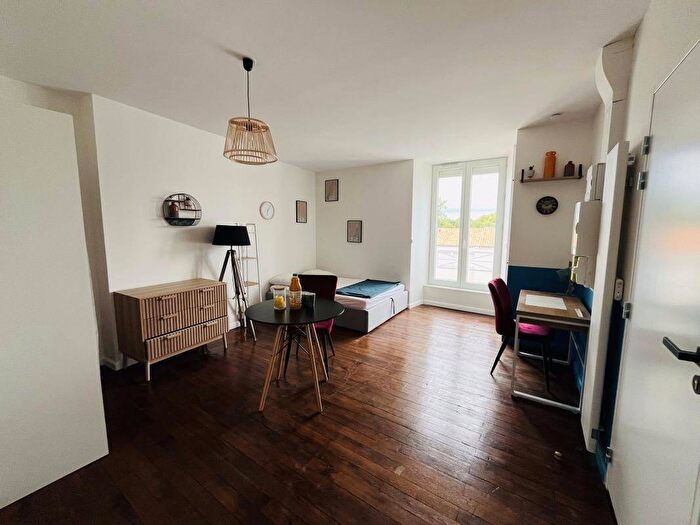 Saint Cybard-Houmeau, Angoulême - Appartement 1 pièce à louer