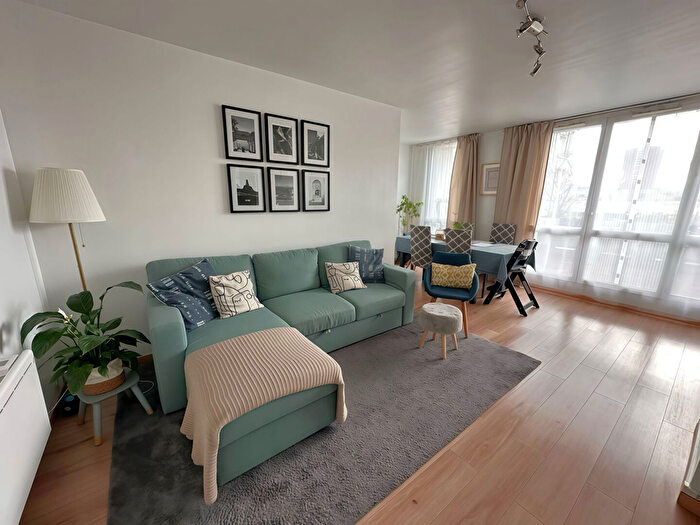 Appartement à vendre - Évry, Les Pyramides - 5 pièces - 4 chambres