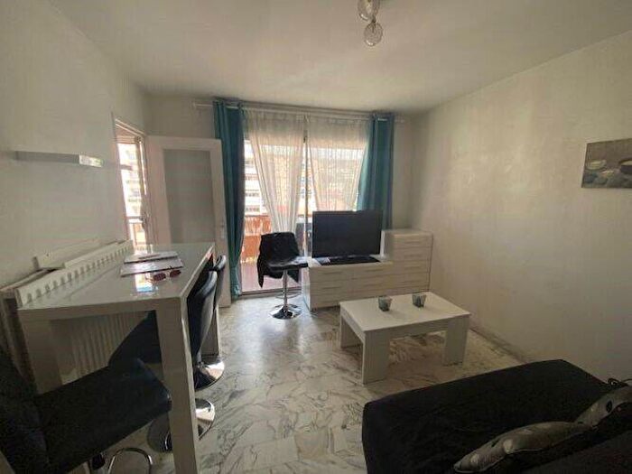 Appartement à louer - Saint Augustin, Nice - 1 pièce