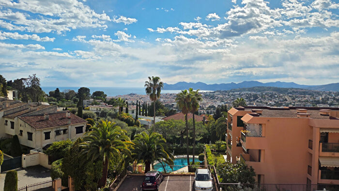 Appartement à vendre - Le Cannet, Haut Cannet - 3 pièces - 2 chambres