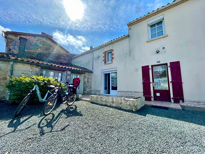 Maison 6 pièces à vendre à Saint-Juire-Champgillon