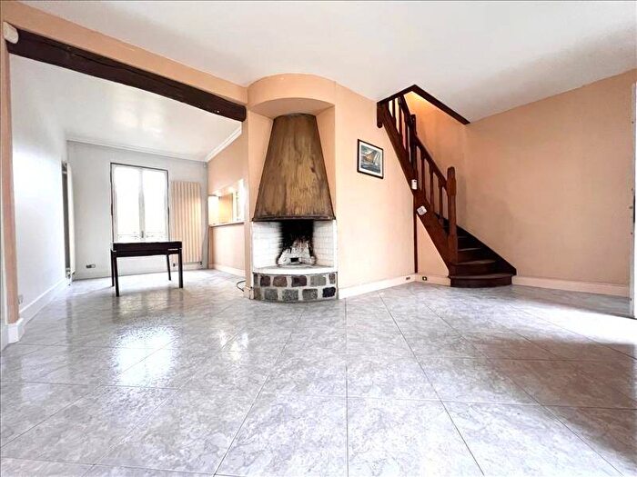 Maison à louer - Aulnay-sous-Bois - 4 pièces - 2 chambres