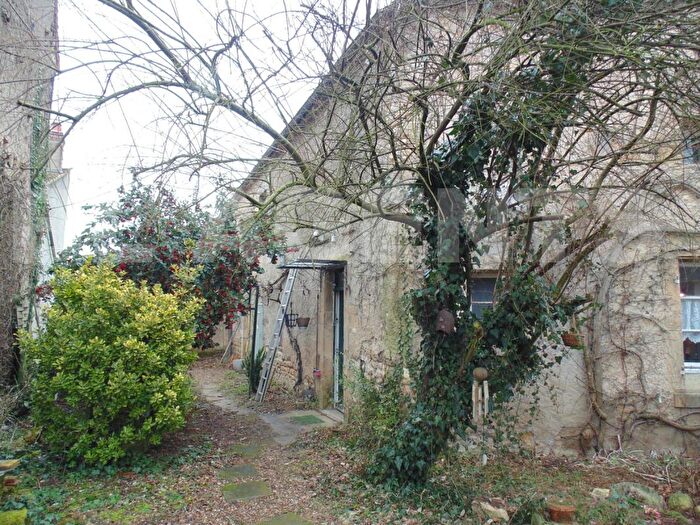 Maison à vendre - Clamecy - 5 pièces - 2 chambres