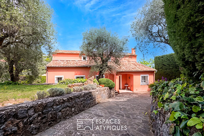 Châteauneuf-Grasse - Maison 8 pièces à vendre