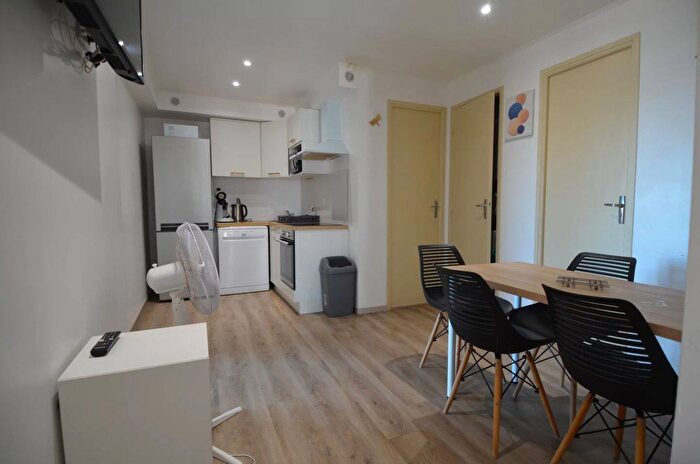 Appartement à louer - Caucade, Sainte Marguerite, Nice - 5 pièces - 4 chambres