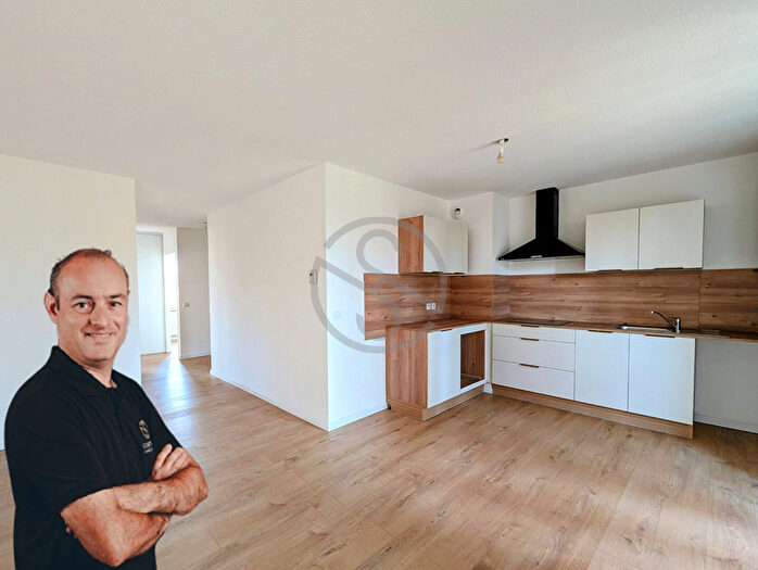 Appartement à vendre - La Côte-Saint-André - 4 pièces - 3 chambres