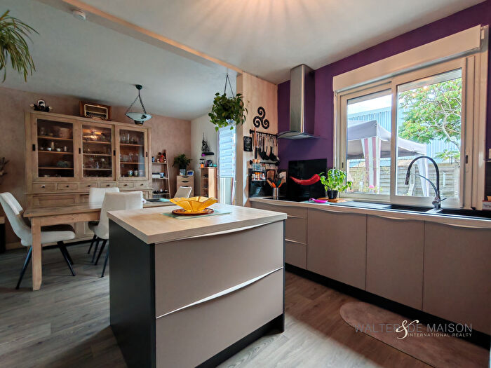 Maison à vendre - Plougastel-Daoulas, Centre Ville - 4 pièces - 3 chambres