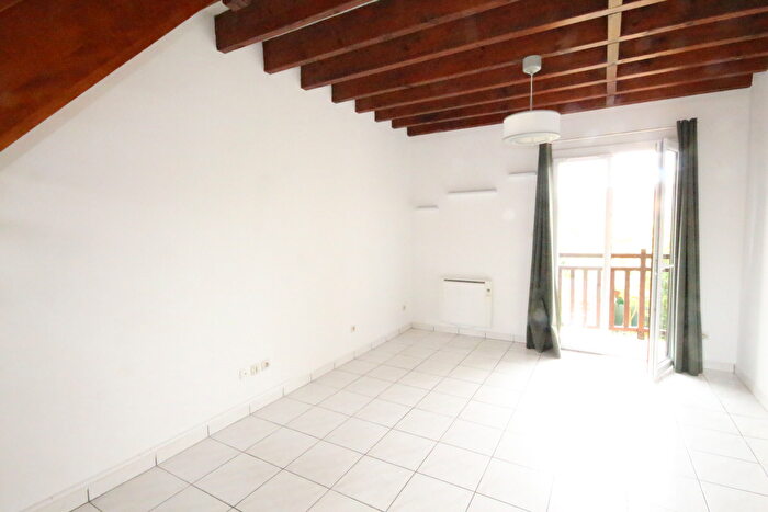 Appartement 2 pièces à louer - Jouy-en-Josas