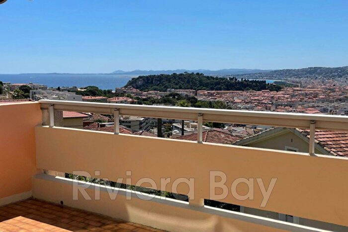 Appartement à louer - Mont Boron, Nice - 3 pièces - 2 chambres