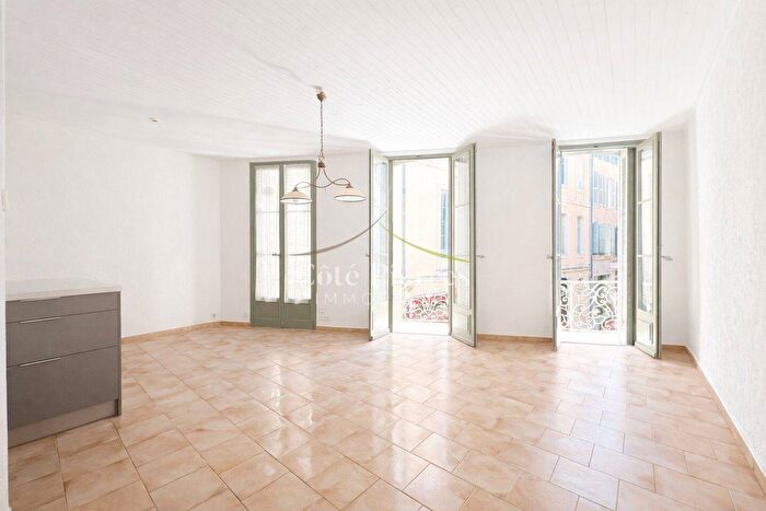 Appartement à louer - Arènes, Nîmes - 3 pièces - 2 chambres