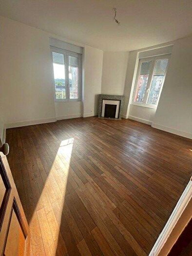 Appartement à louer - Cité Bretonnie-Chatelet-Favieres-Conches, Montluçon - 3 pièces - 2 chambres