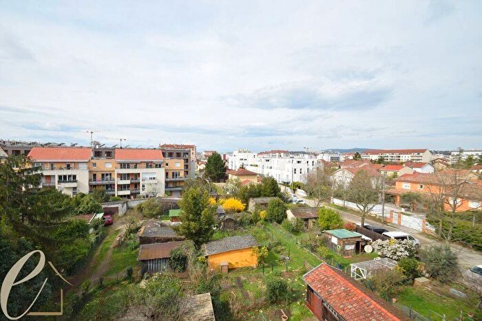 Appartement à louer - Croix Luizet, Villeurbanne - 3 pièces - 2 chambres
