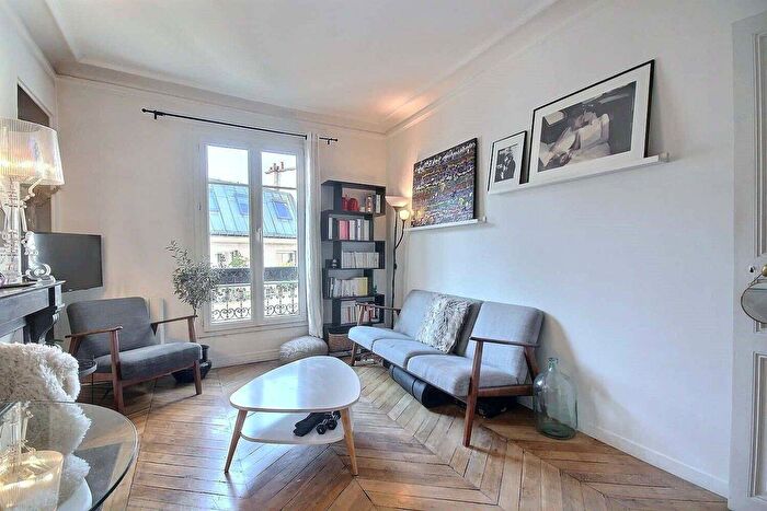 Appartement à louer - Trudaine-Maubeuge, Paris ème arrondissement - 1 pièce