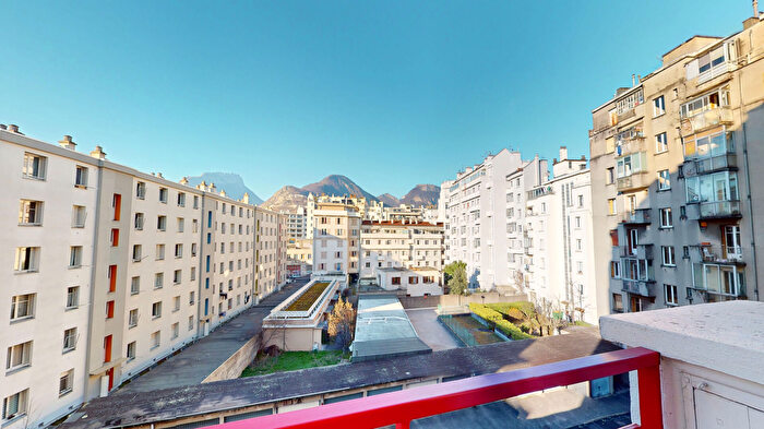 Appartement 3 pièces à Grenoble, La Capuche, Grands Boulevards, à vendre