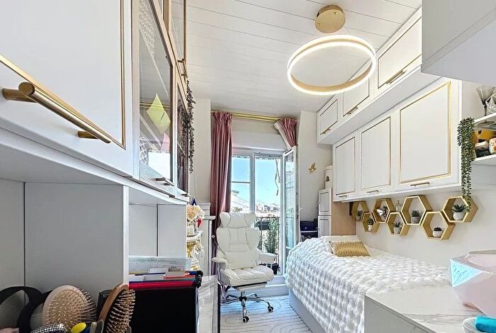 Appartement 1 pièce à Levallois-Perret, Henri Barbusse, à vendre
