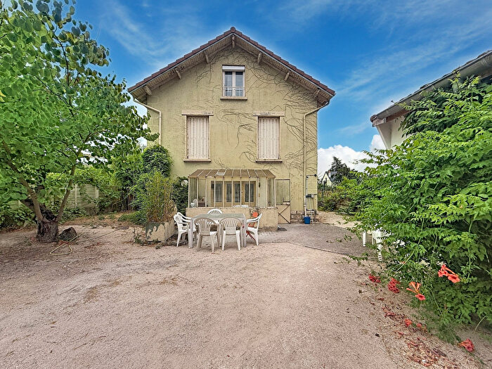 Maison 9 pièces à Lux, à vendre