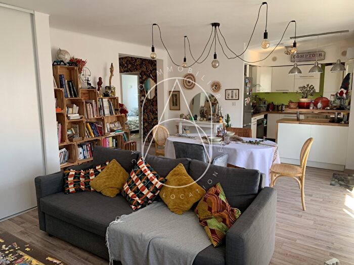 Maisons à vendre et appartements à louer - 1
