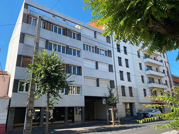 Appartement à louer - Clermont-Ferrand, Vallières, Sallins, Poncillon - 3 pièces - 2 chambres