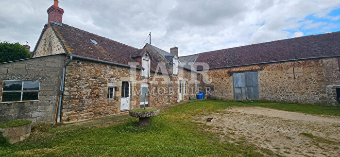 Maison 4 pièces à Saint-Pierre-des-Nids, à vendre