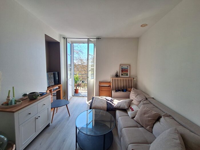 Appartement à vendre - Pau, Centre-ville - 2 pièces - 1 chambre