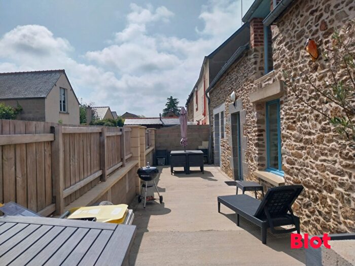 Maison 5 pièces à vendre à Saint-Jouan-des-Guérets