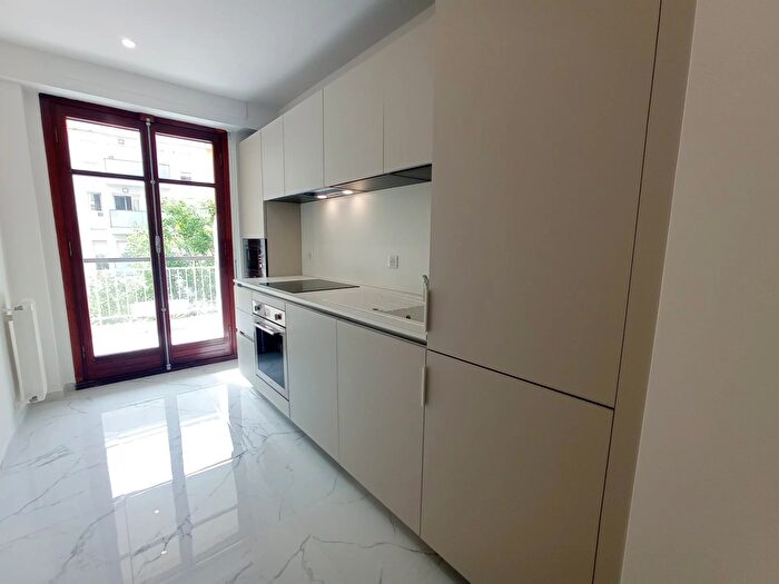 Maisons à vendre et appartements à louer - 1