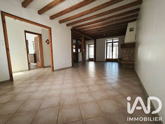 Maison 5 pièces à Les Petites-Loges, à vendre