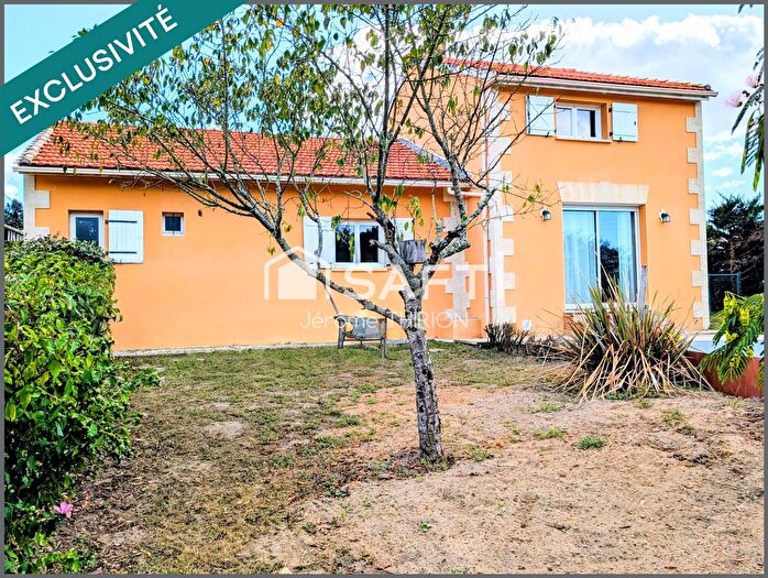Maison 5 pièces à vendre à Reignac