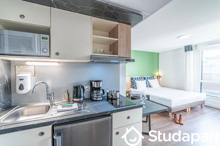 Appartement à louer - Ilot Er Mai, Clermont-Ferrand - 1 pièce