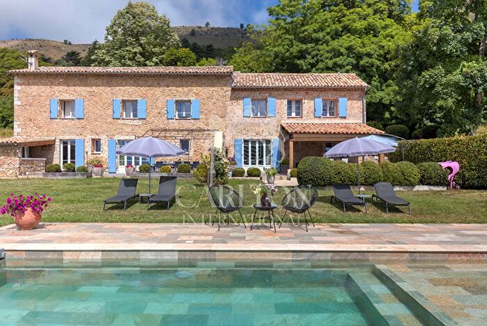 Maison à vendre - Tourrettes-sur-Loup - 7 pièces - 5 chambres